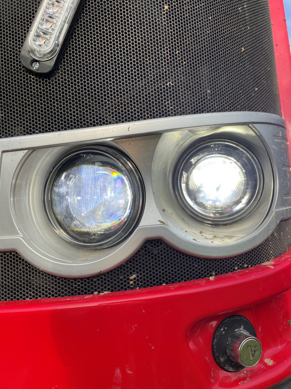 Hyperios LED Hauptscheinwerfer SET 90mm (Fernlicht) - AgrarLED.de